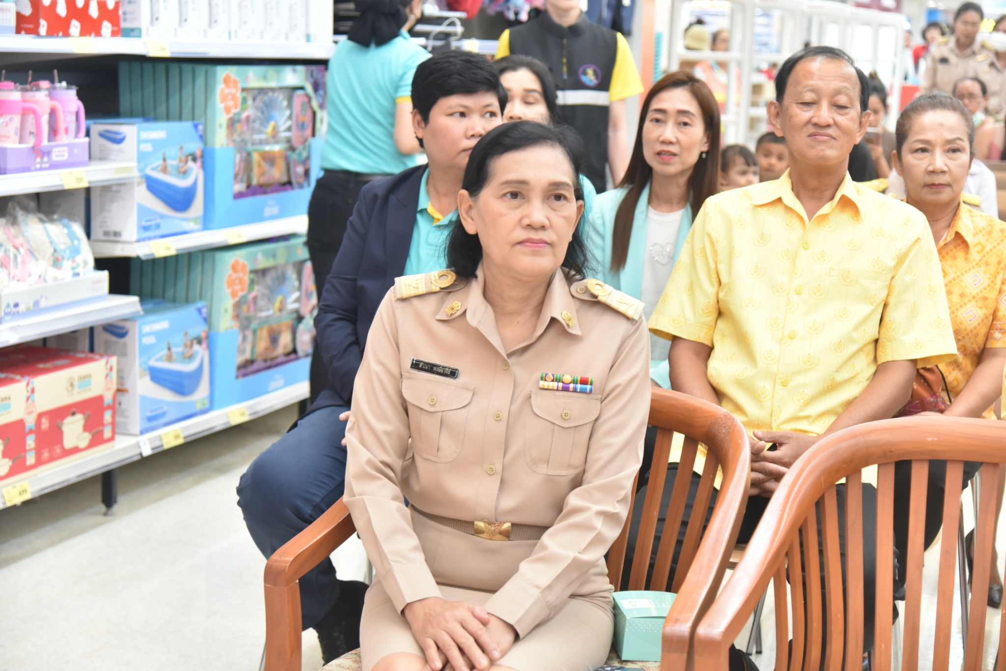 (ศธจ.สุพรรณบุรี) ร่วมพิธีเปิดโครงการเปิดเทอมใหม่ ส่งน้องไปเรียน ปีที่ 4 ...